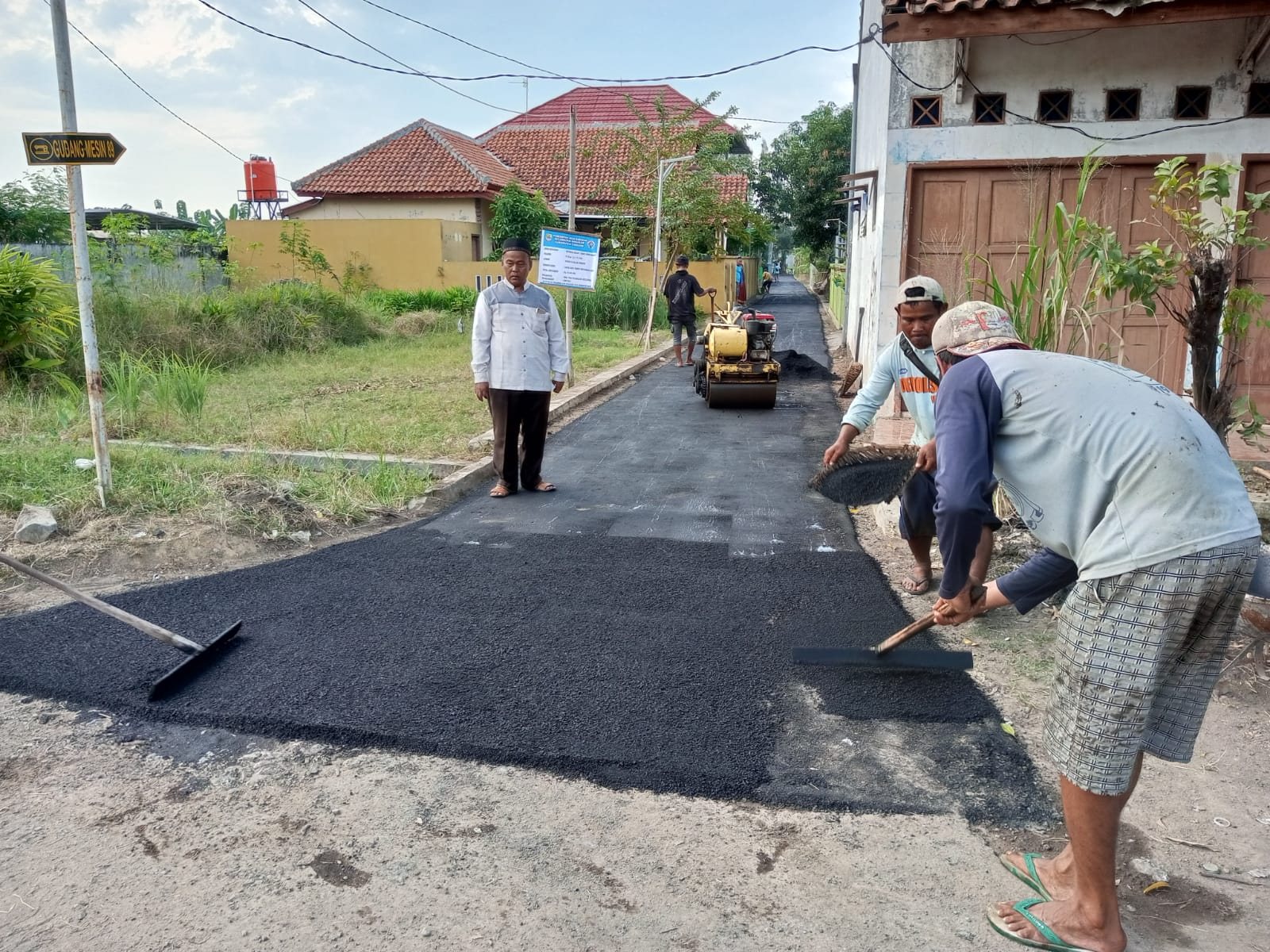 Desa Babakan Perbaiki Jalan dan Jembatan